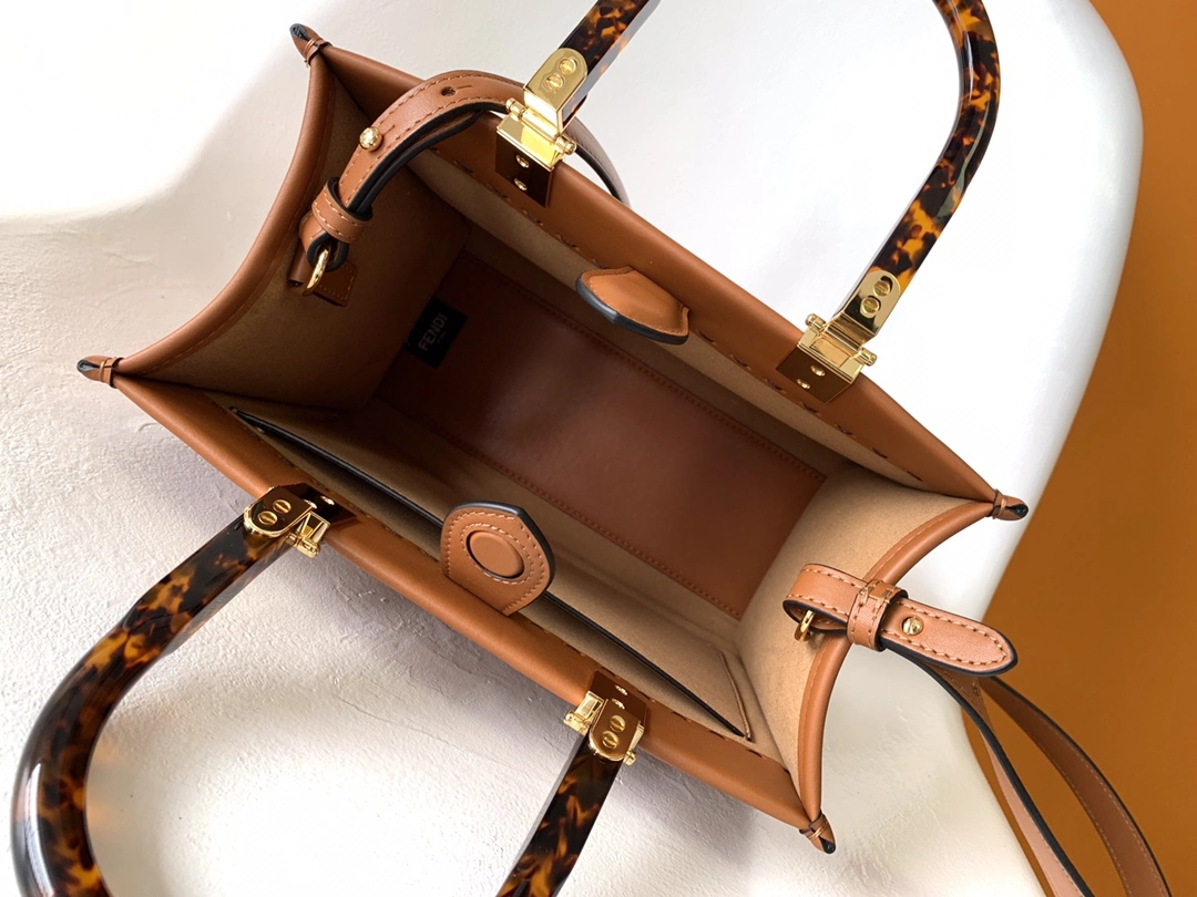 Top match Fendi Shopping Bags