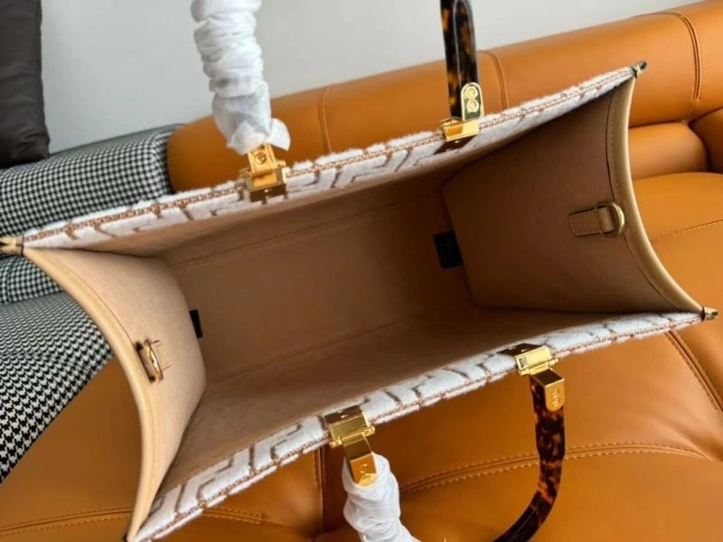 Mirror quality Fendi Shopping Bags