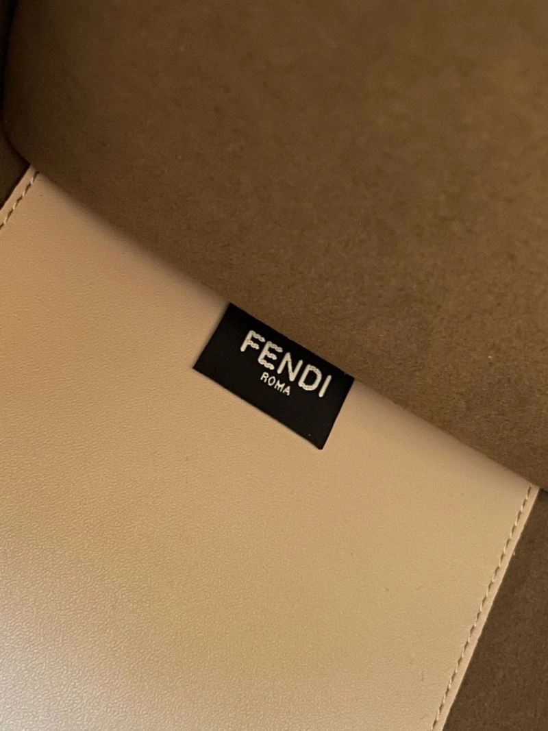 Top mirror Fendi Shopping Bags