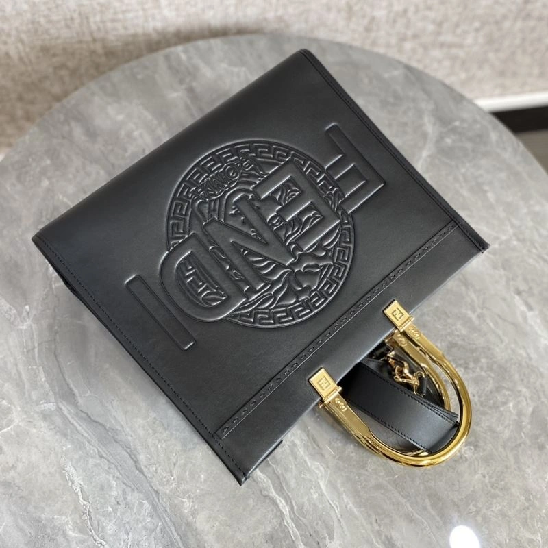Exact replica Fendi Shopping Bags