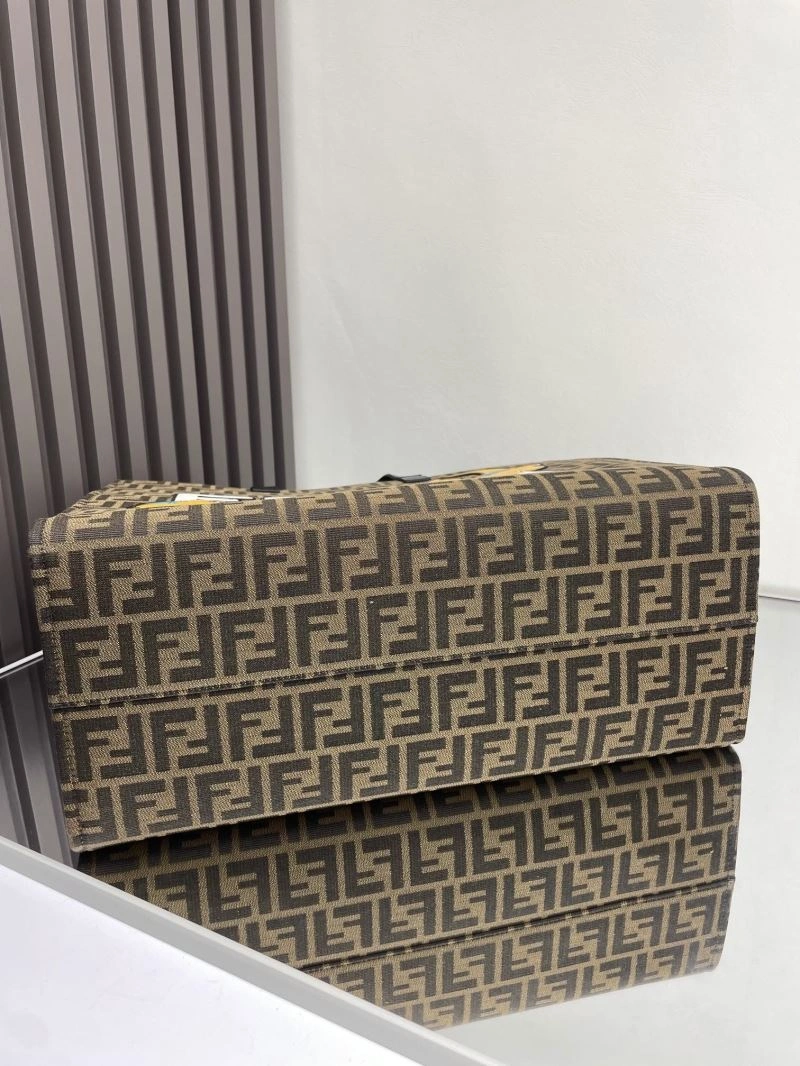 Reasonably priced Fendi Shopping Bags