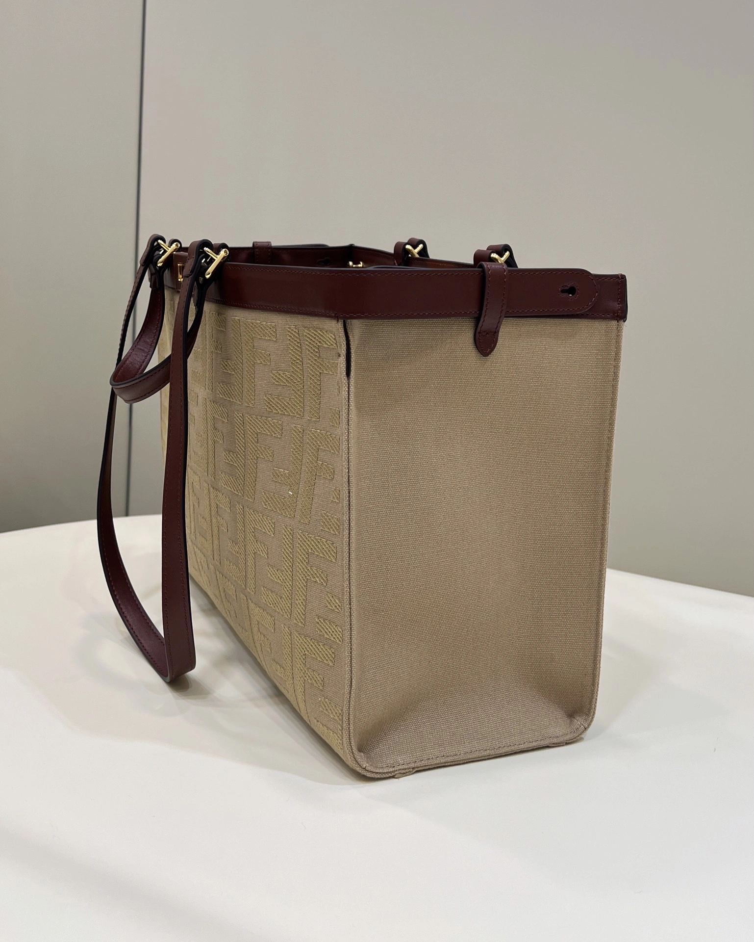 Economical Fendi Shopping Bags