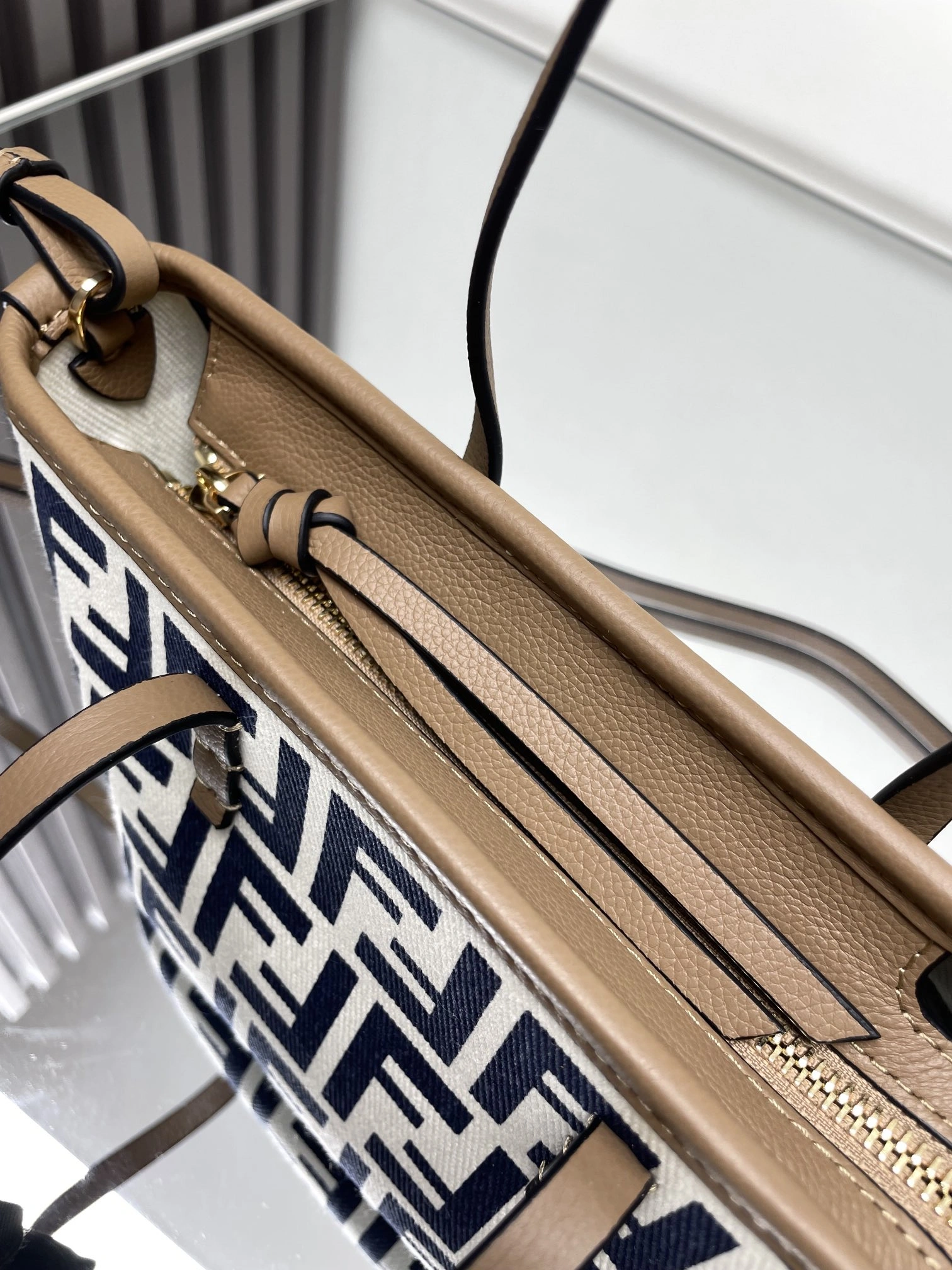 Reasonably priced Fendi Shopping Bags