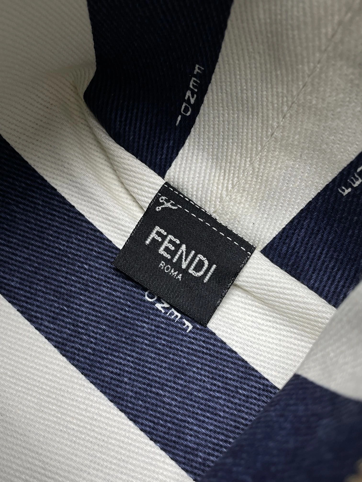 Reasonably priced Fendi Shopping Bags