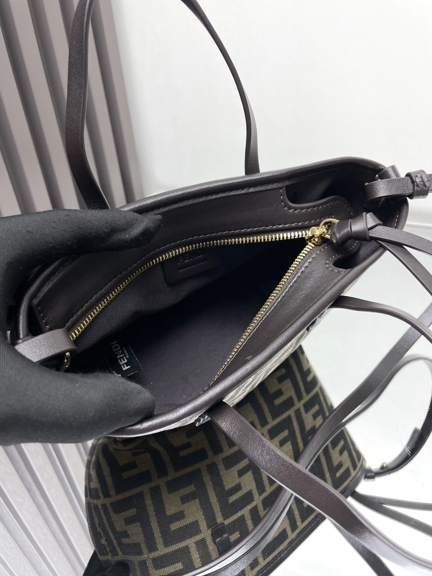 Accurate model Fendi Shopping Bags