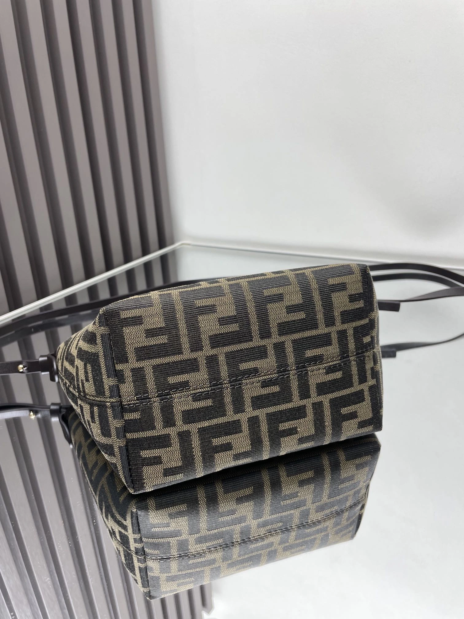 Accurate model Fendi Shopping Bags