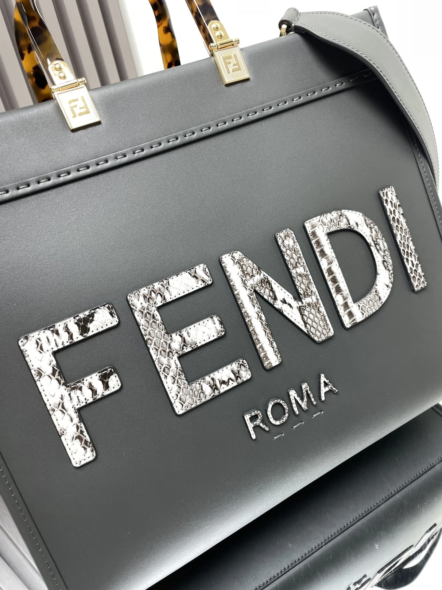 Mirror quality Fendi Shopping Bags