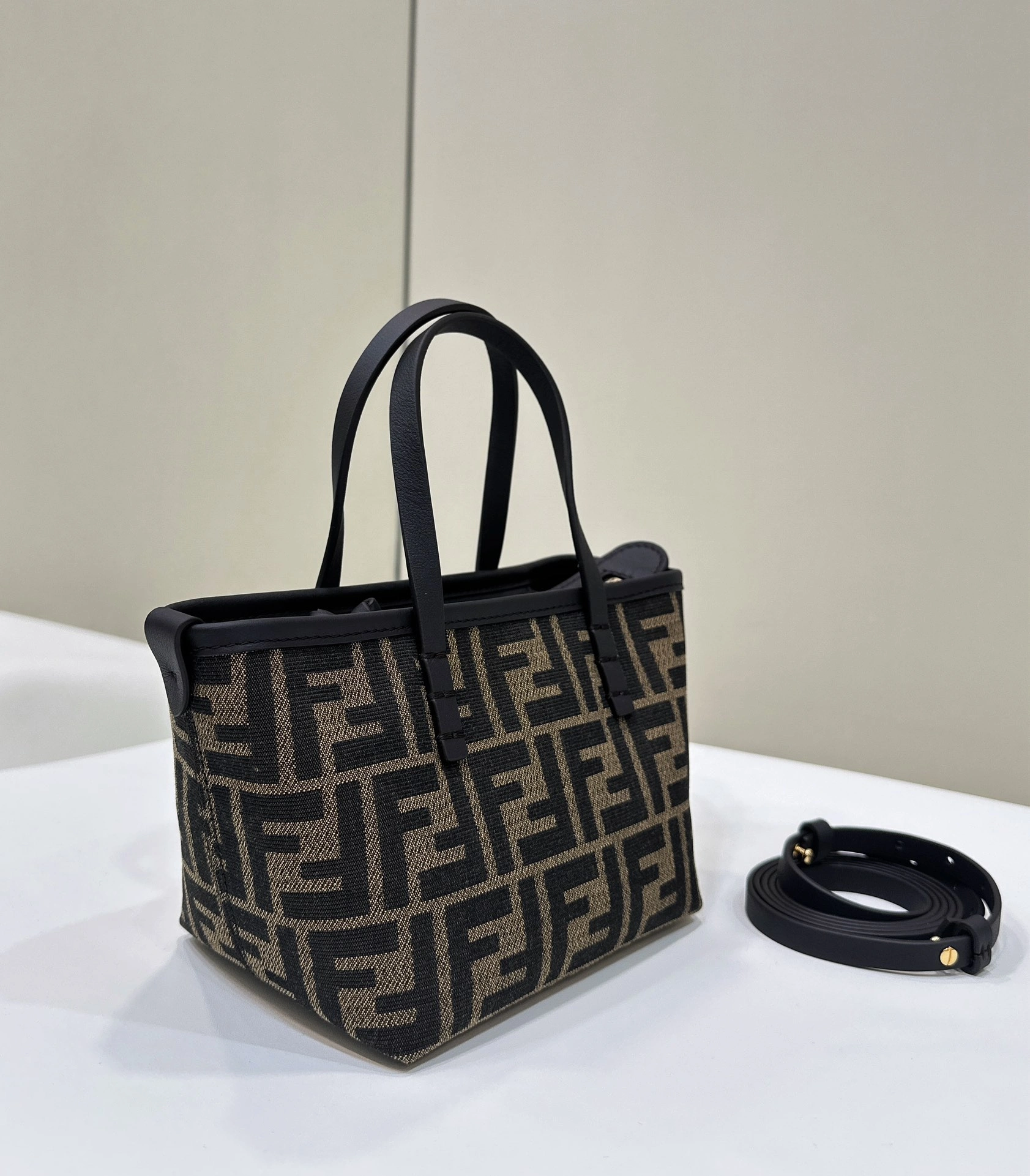 Brand-authenticated Fendi Shopping Bags
