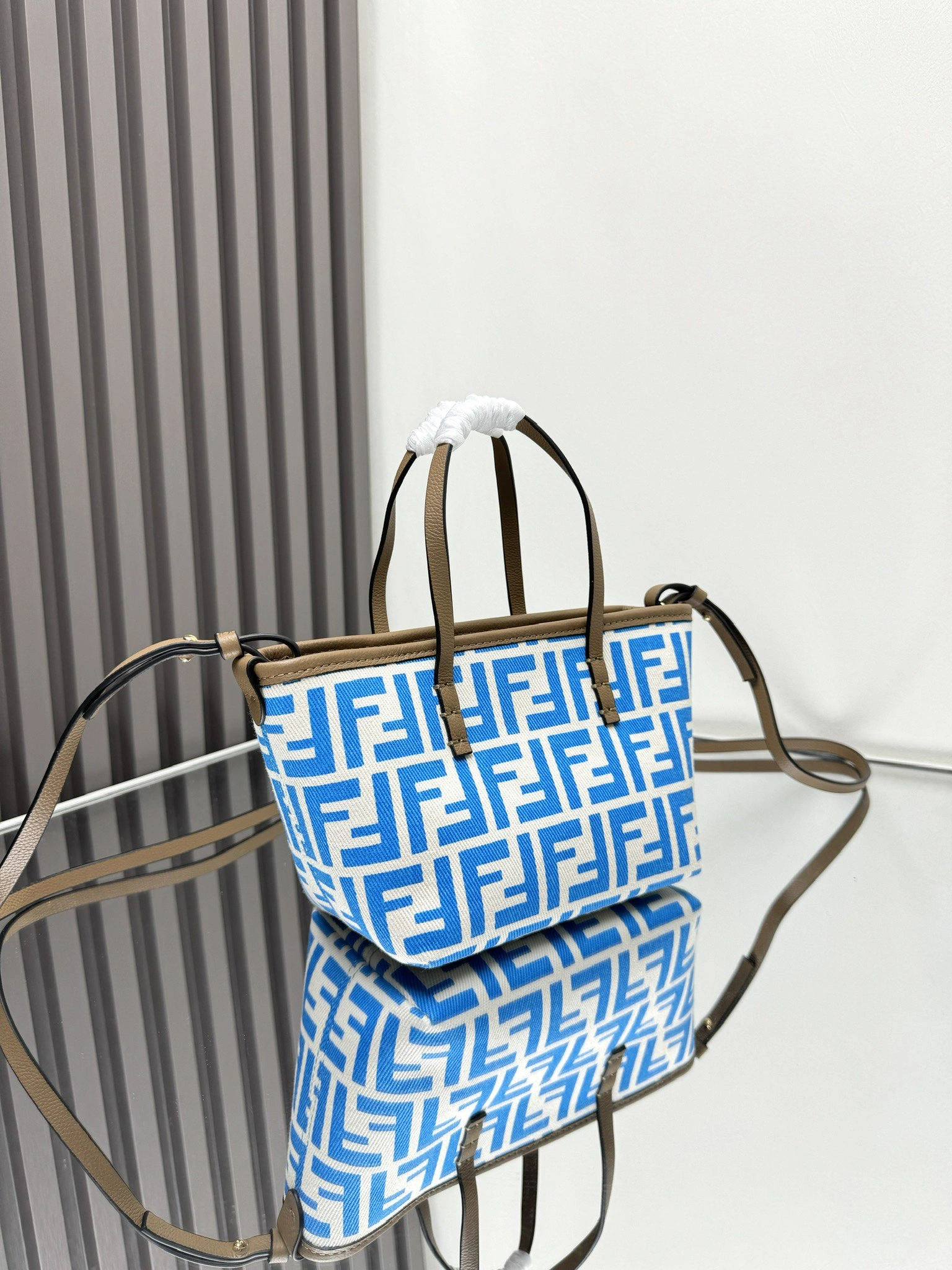 Brand-original Fendi Shopping Bags