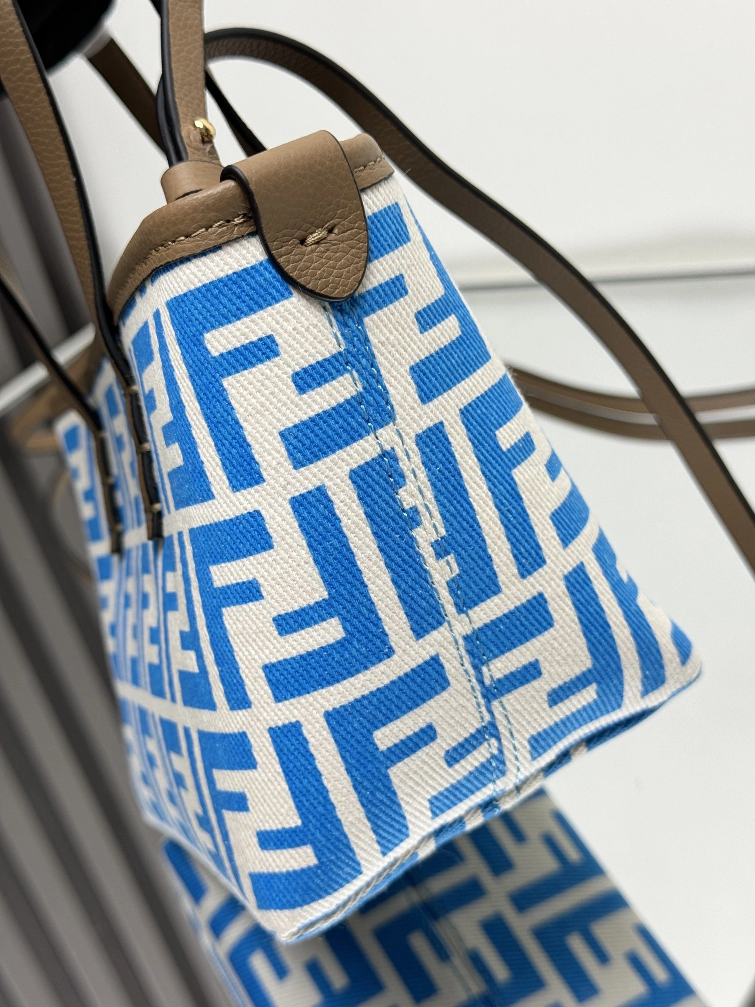 Brand-original Fendi Shopping Bags
