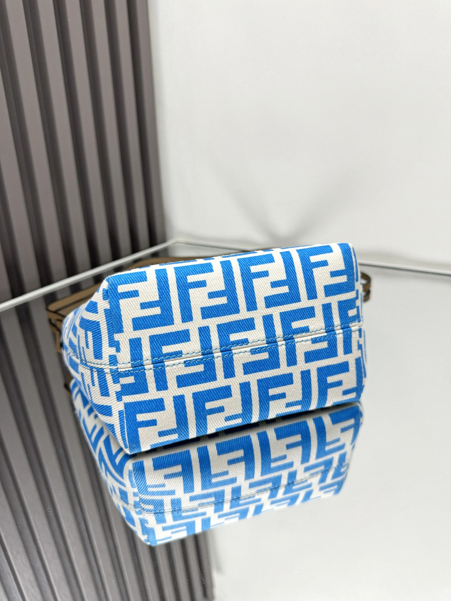 Brand-original Fendi Shopping Bags