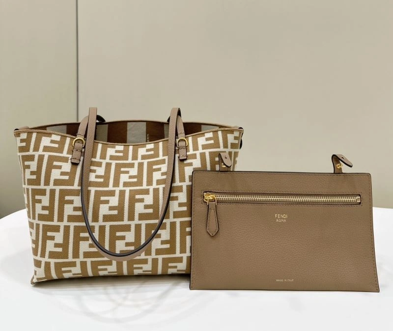 Accurate model Fendi Shopping Bags