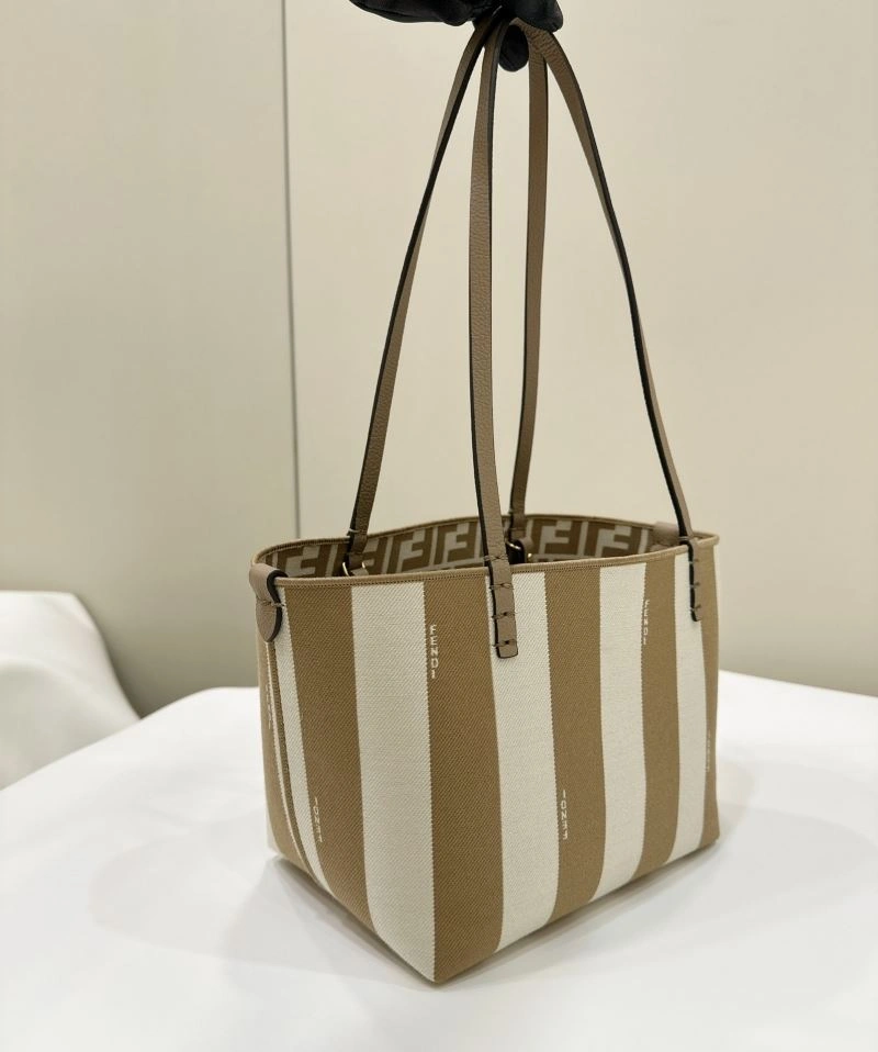 Accurate model Fendi Shopping Bags