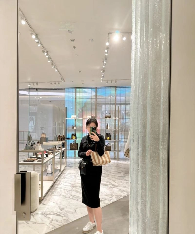 Accurate model Fendi Shopping Bags