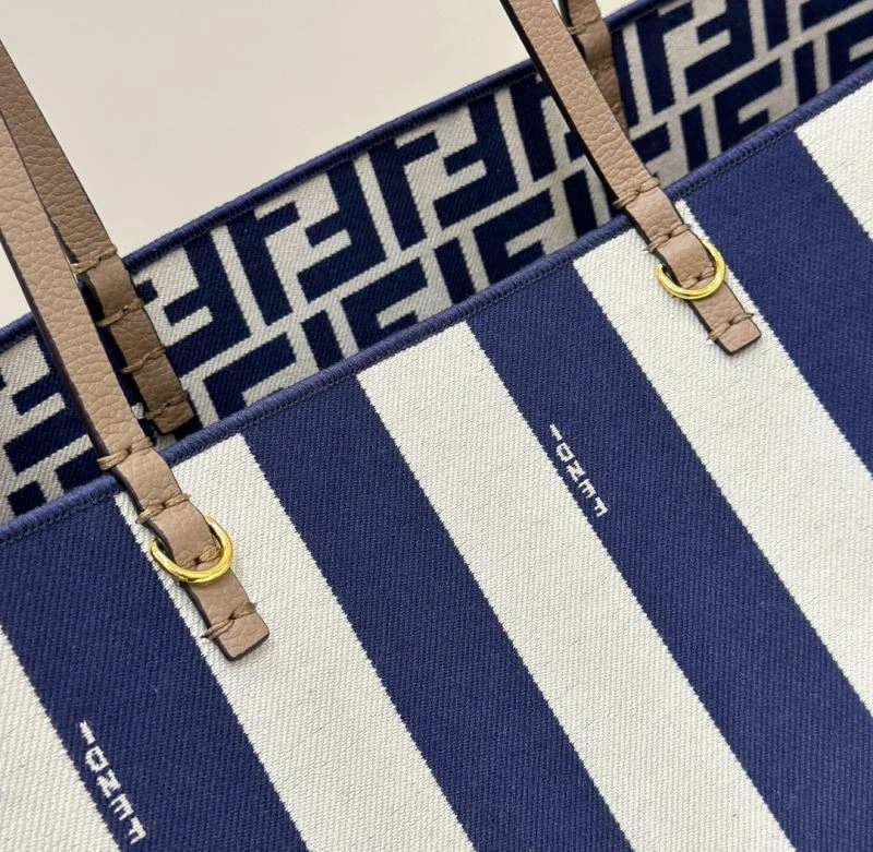 Top mirror Fendi Shopping Bags