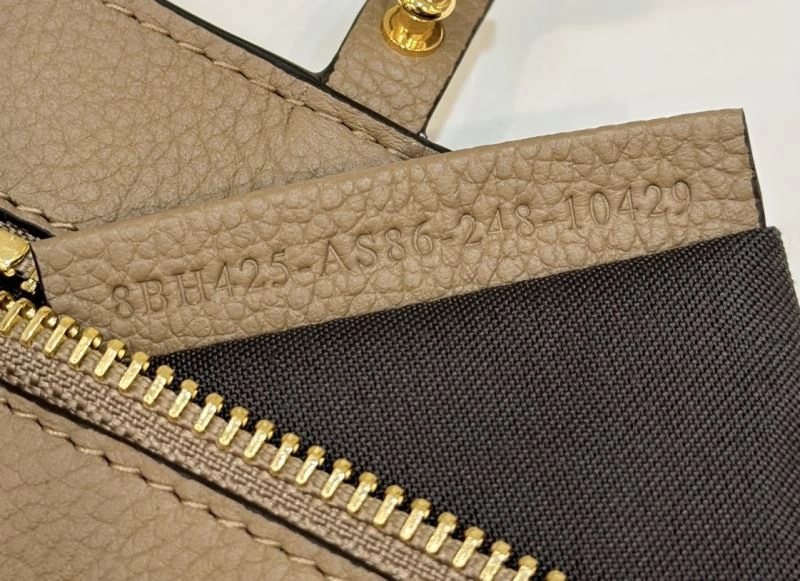 Top mirror Fendi Shopping Bags
