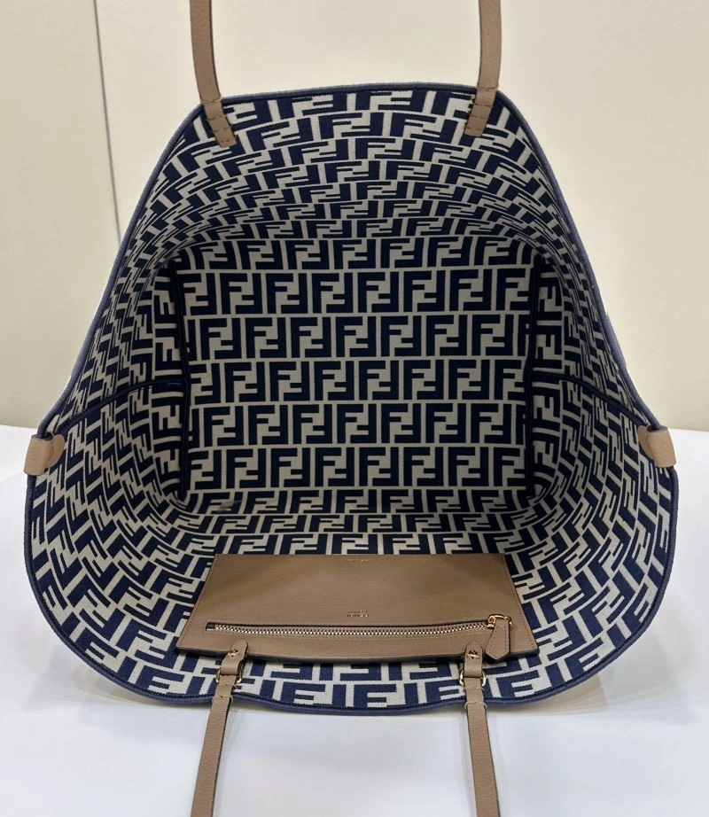Top mirror Fendi Shopping Bags