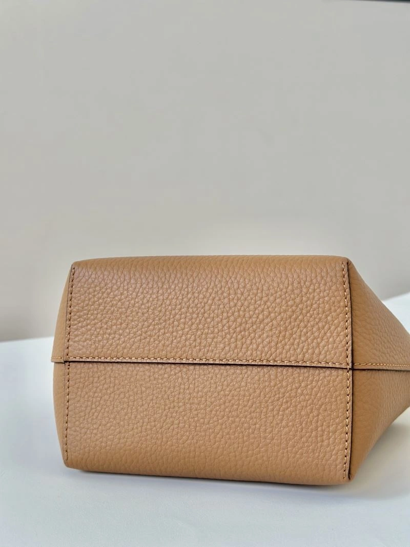 Low-cost Fendi Shopping Bags