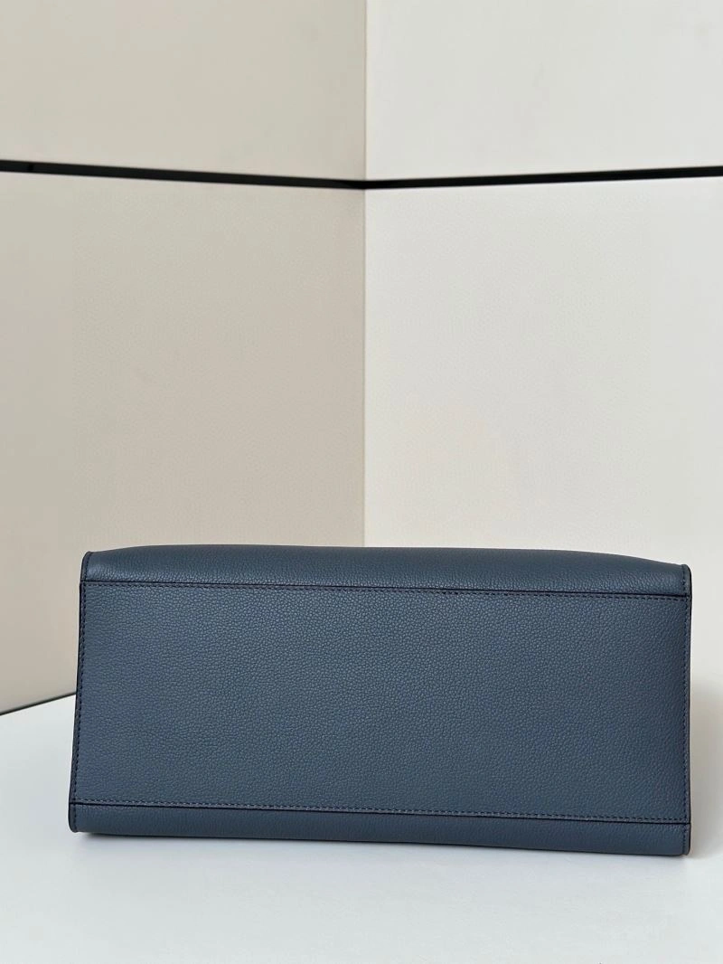 Indistinguishable Fendi Shopping Bags
