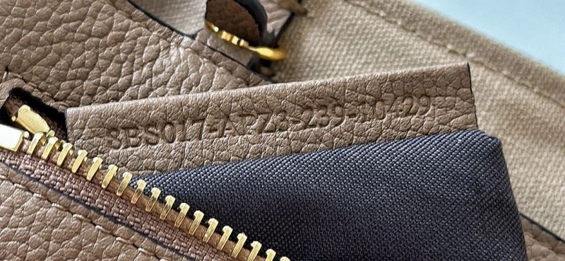 Top match Fendi Shopping Bags