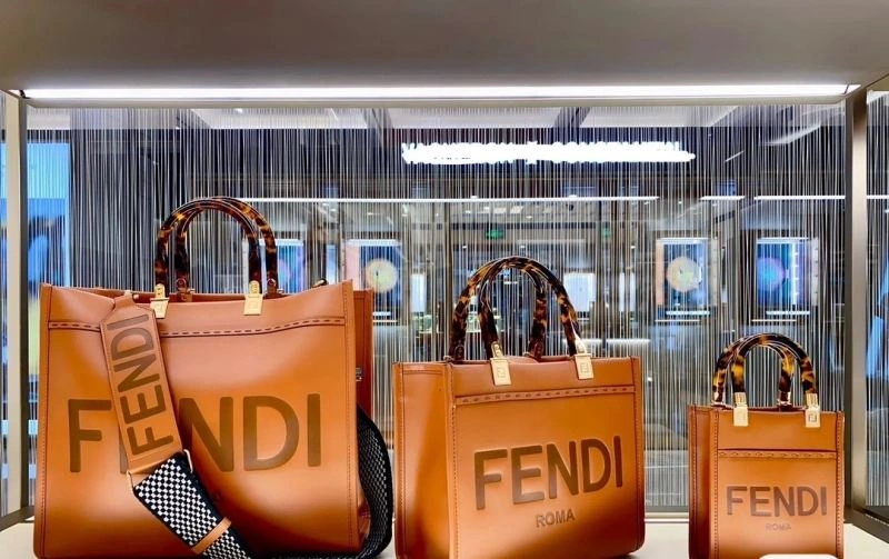 Brand-original Fendi Shopping Bags