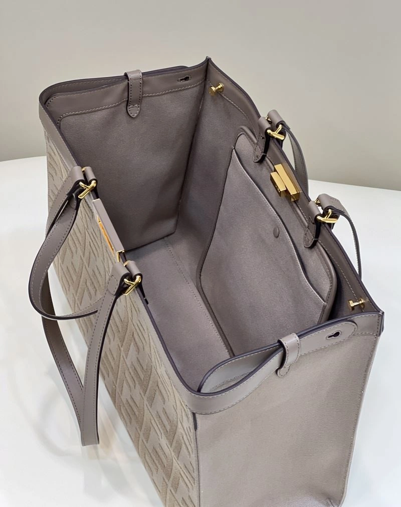 Reasonably priced Fendi Shopping Bags