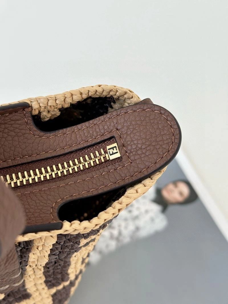Low-cost Fendi Shopping Bags