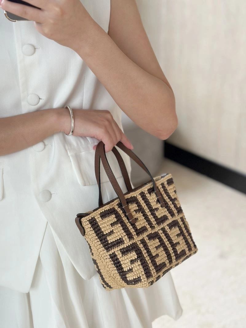 Low-cost Fendi Shopping Bags