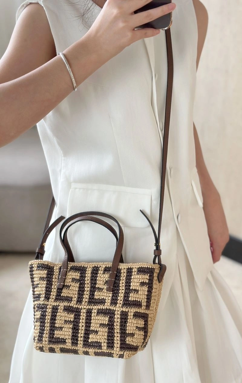 Low-cost Fendi Shopping Bags