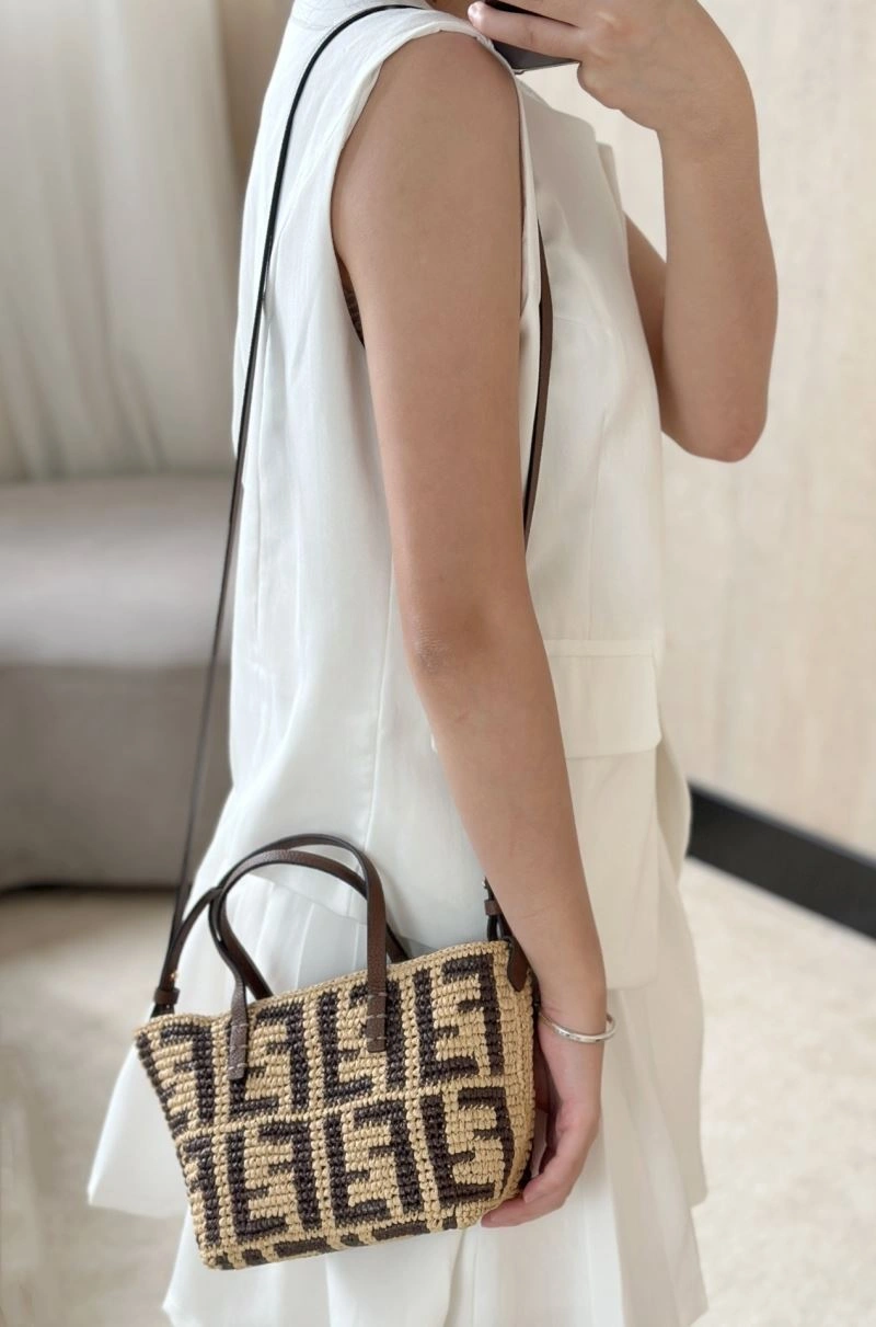 Low-cost Fendi Shopping Bags