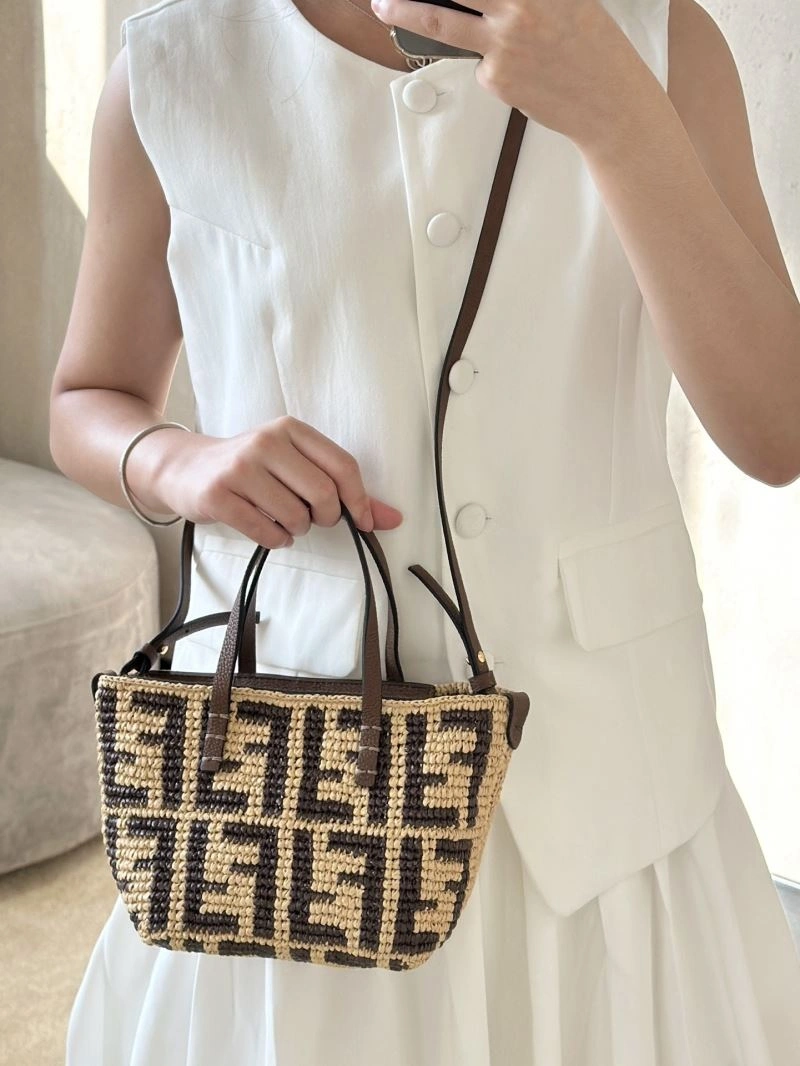 Low-cost Fendi Shopping Bags