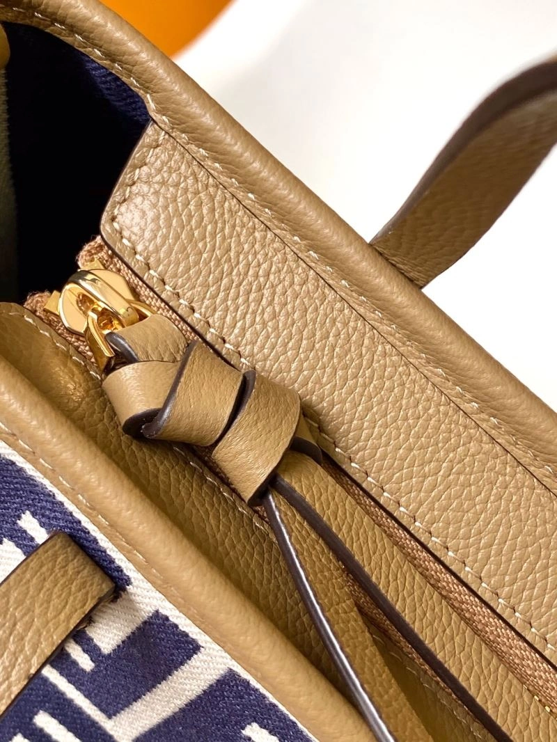 Top match Fendi Shopping Bags