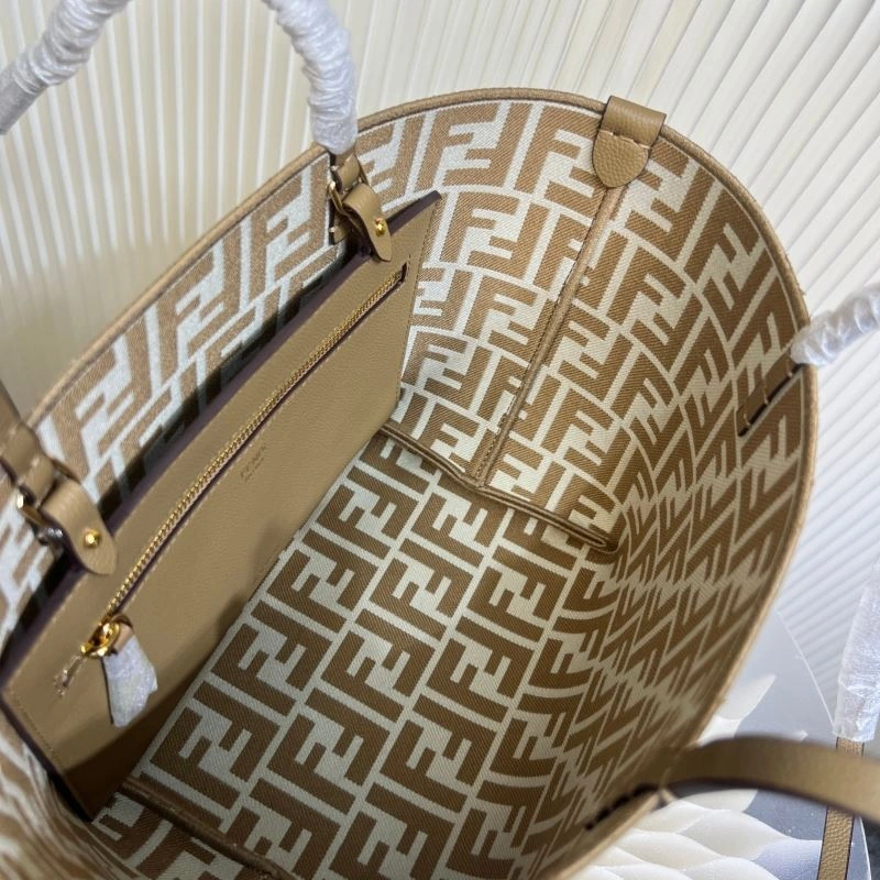 Low-cost Fendi Shopping Bags