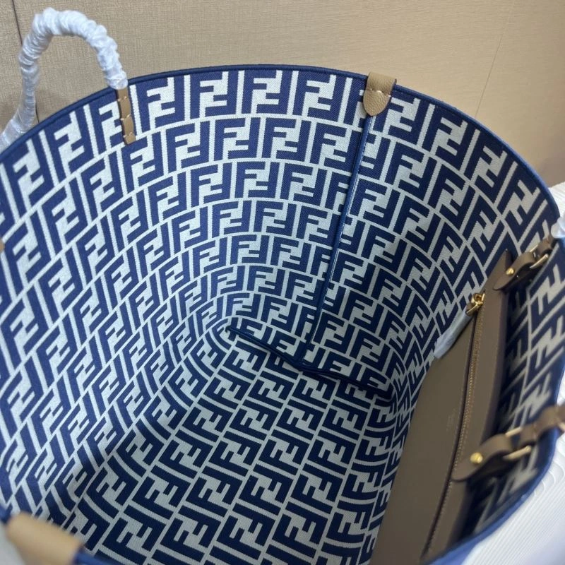 Top mirror Fendi Shopping Bags