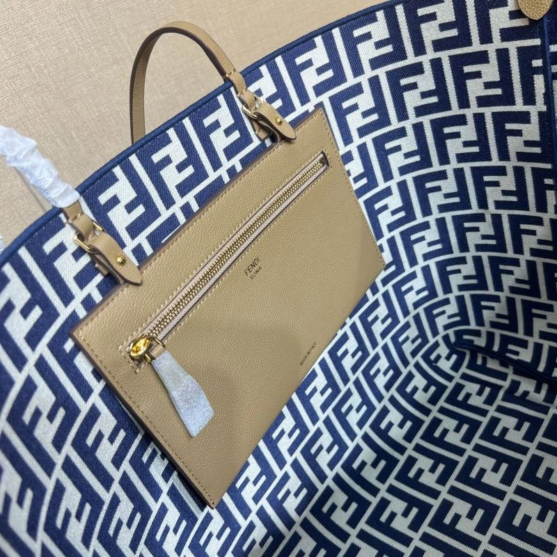Top mirror Fendi Shopping Bags