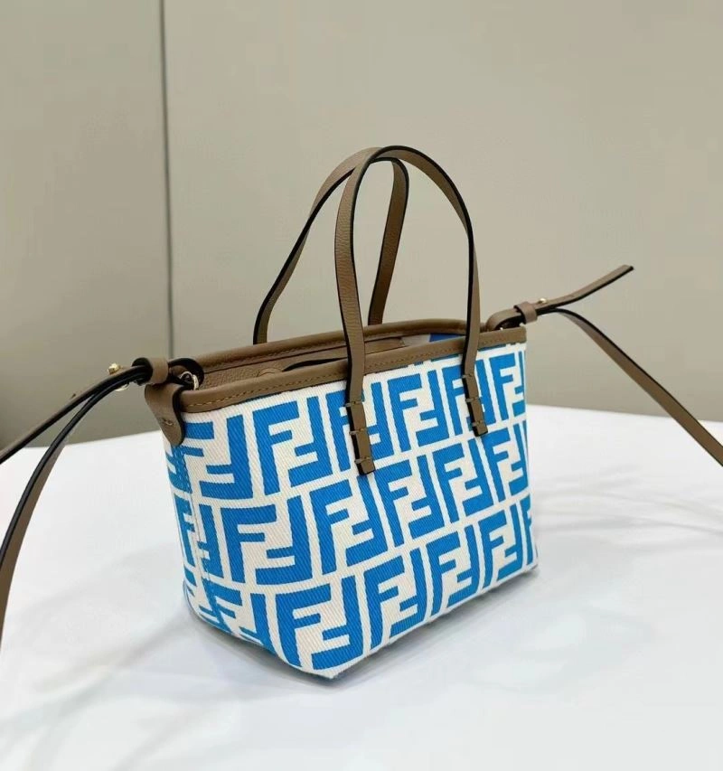 Accurate model Fendi Shopping Bags