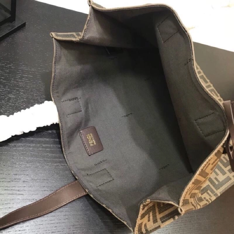 Top match Fendi Shopping Bags