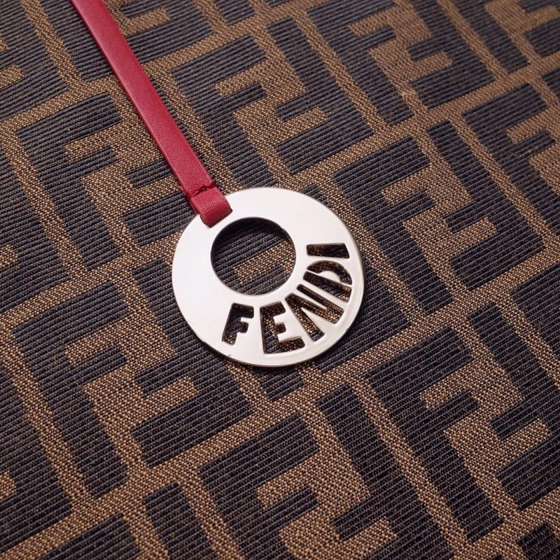 Reasonably priced Fendi Shopping Bags