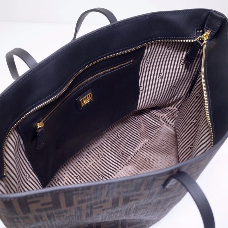 Top mirror Fendi Shopping Bags