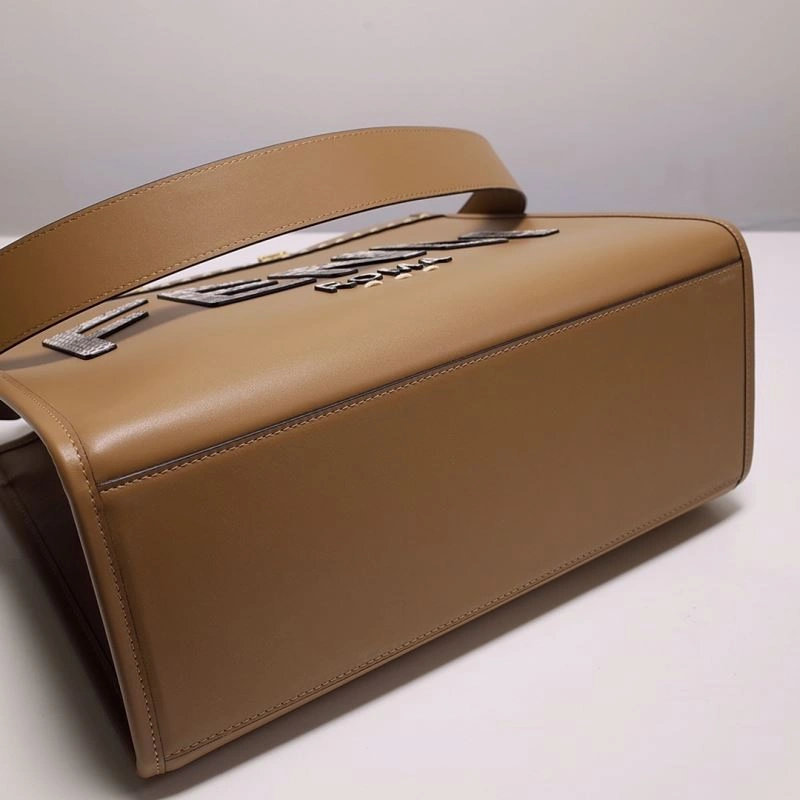 Cut-rate Fendi Shopping Bags