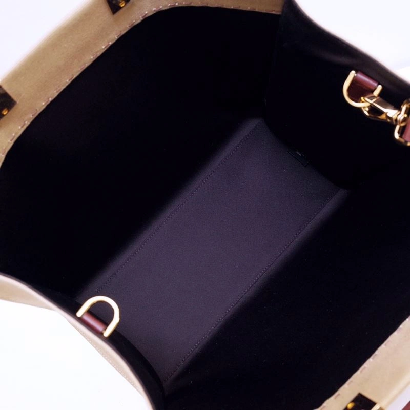 Cut-rate Fendi Shopping Bags