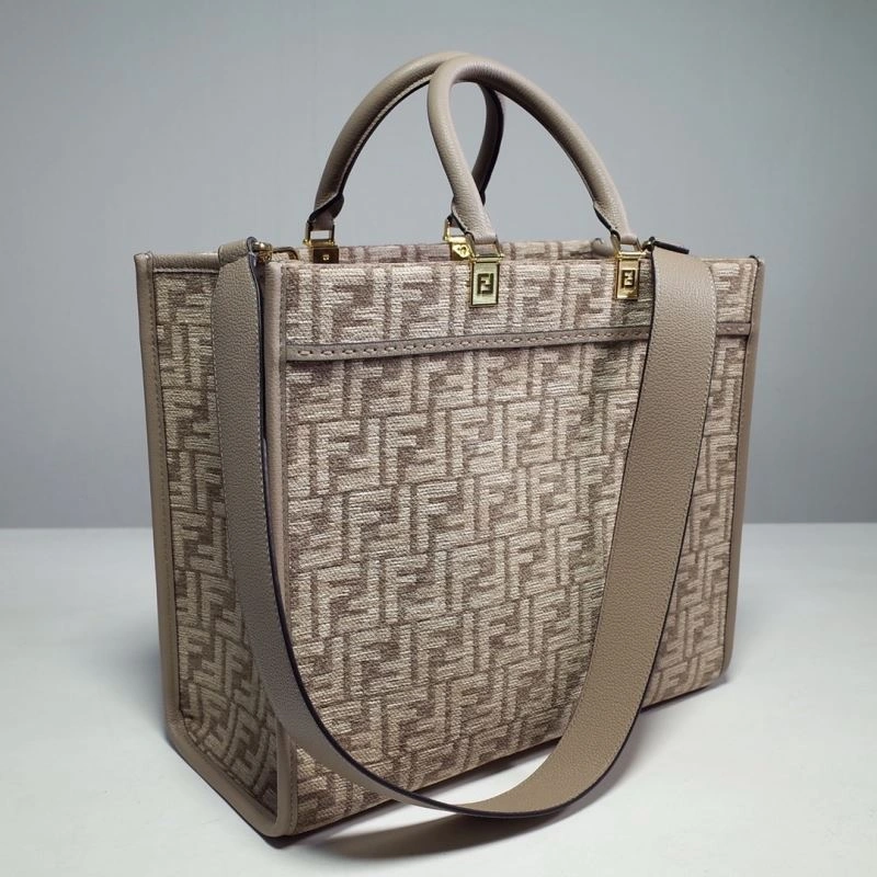 Low-cost Fendi Shopping Bags
