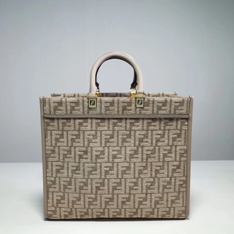 Low-cost Fendi Shopping Bags