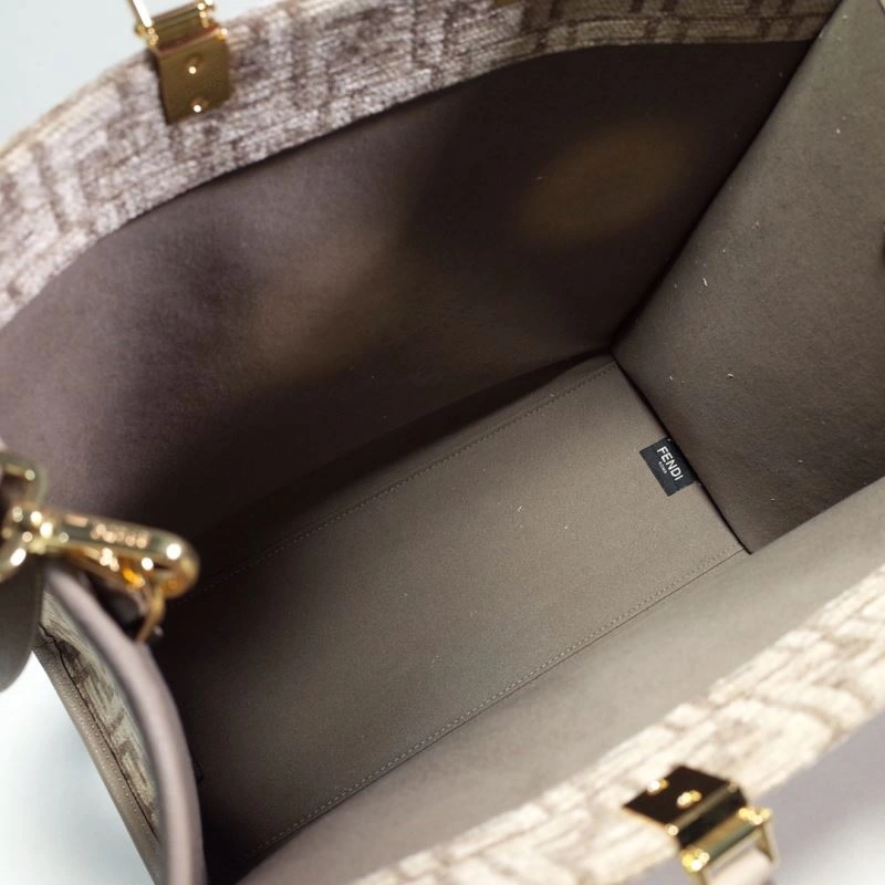 Low-cost Fendi Shopping Bags