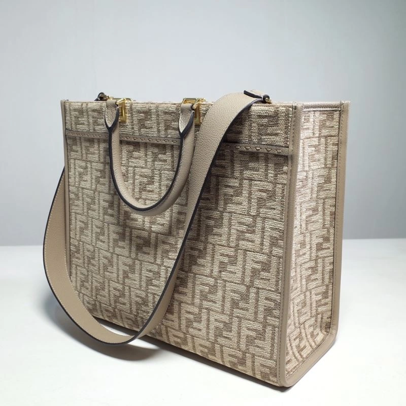 Low-cost Fendi Shopping Bags