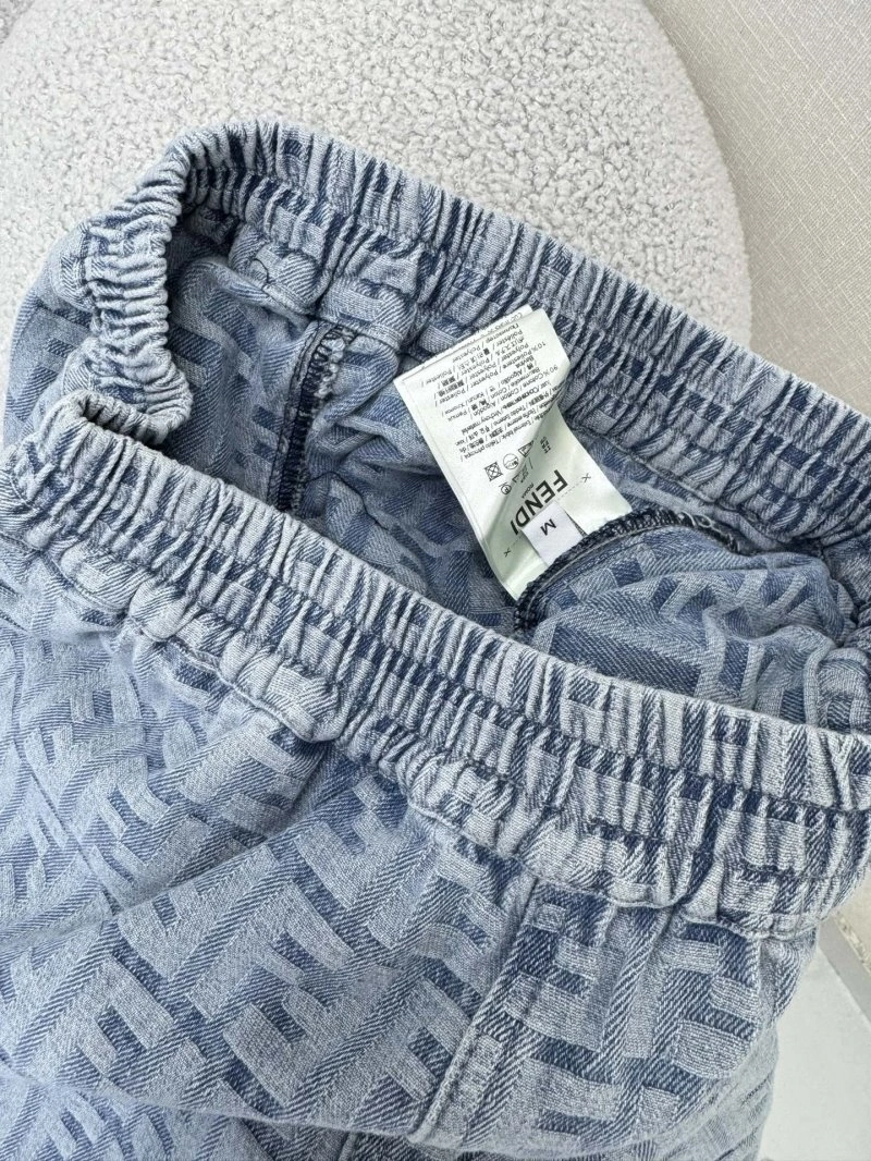 Top mirror Fendi Short Pants