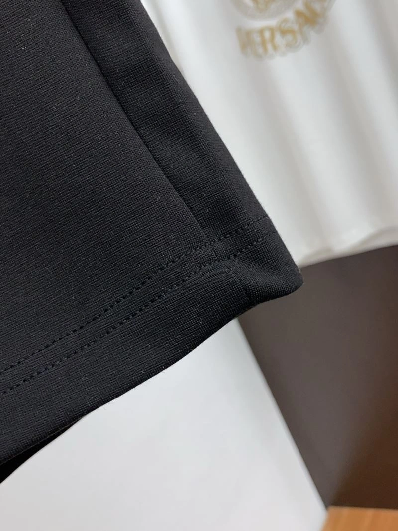Brand-authenticated Fendi Short Pants