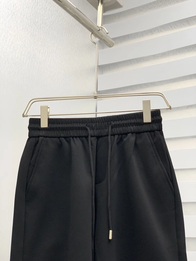 Indistinguishable Fendi Short Pants