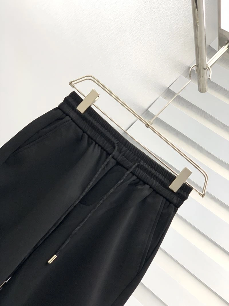 Indistinguishable Fendi Short Pants
