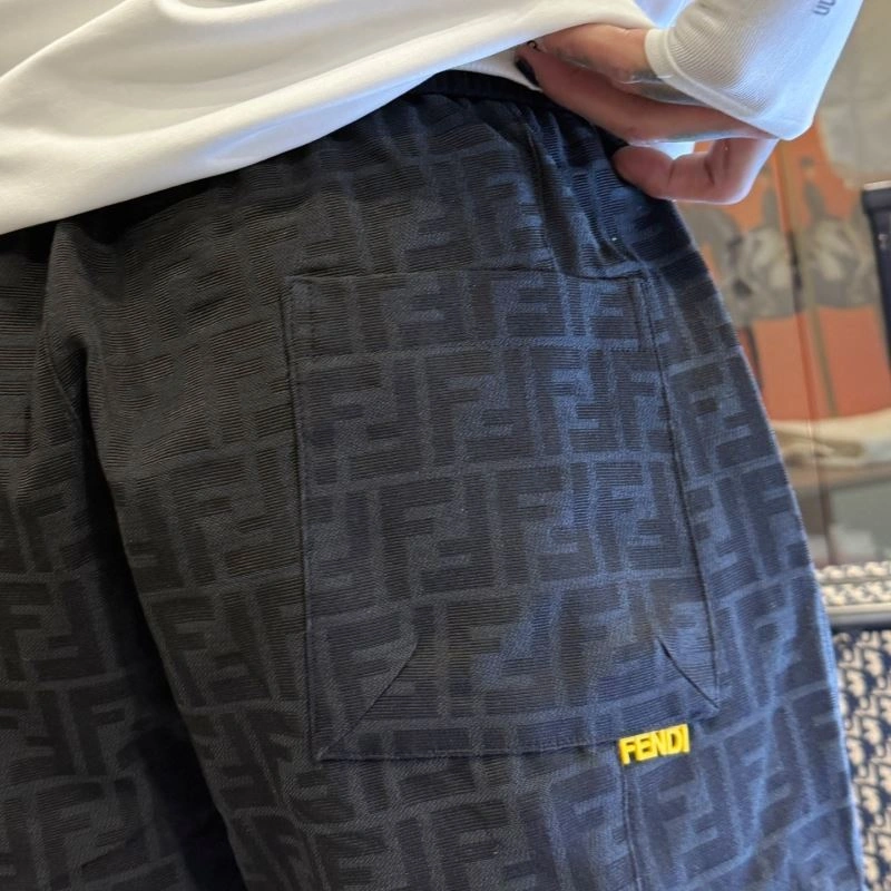 Top mirror Fendi Short Pants